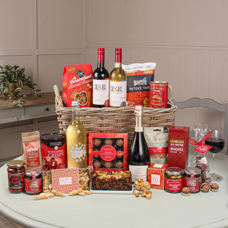The Banquet Luxury Hamper | Wine and gourmet snacks