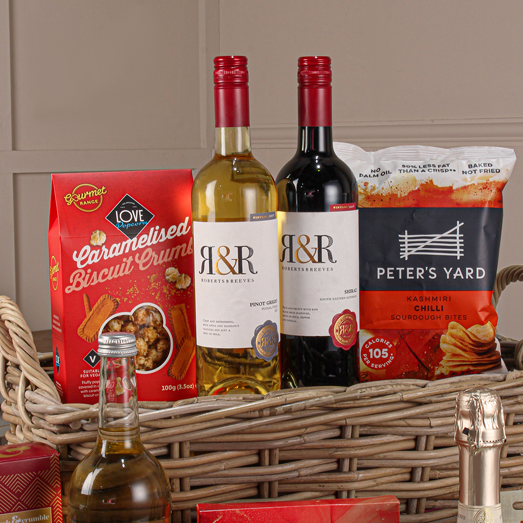 The Banquet Luxury Hamper | Wine and gourmet snacks